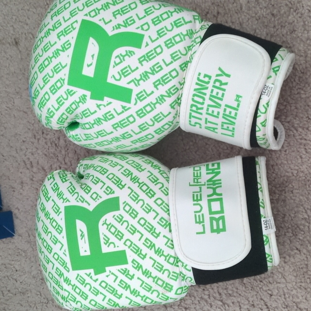 Level Red Boxing Gloves - Gem